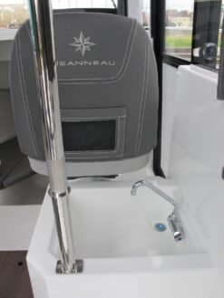 MF 695 Marlin - NJ MARINES OUTBOARD ENGINES